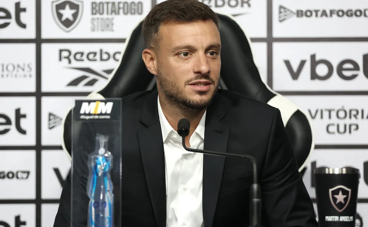 Martín Anselmi projeta sua estreia no Botafogo contra Volta Redonda-RJ