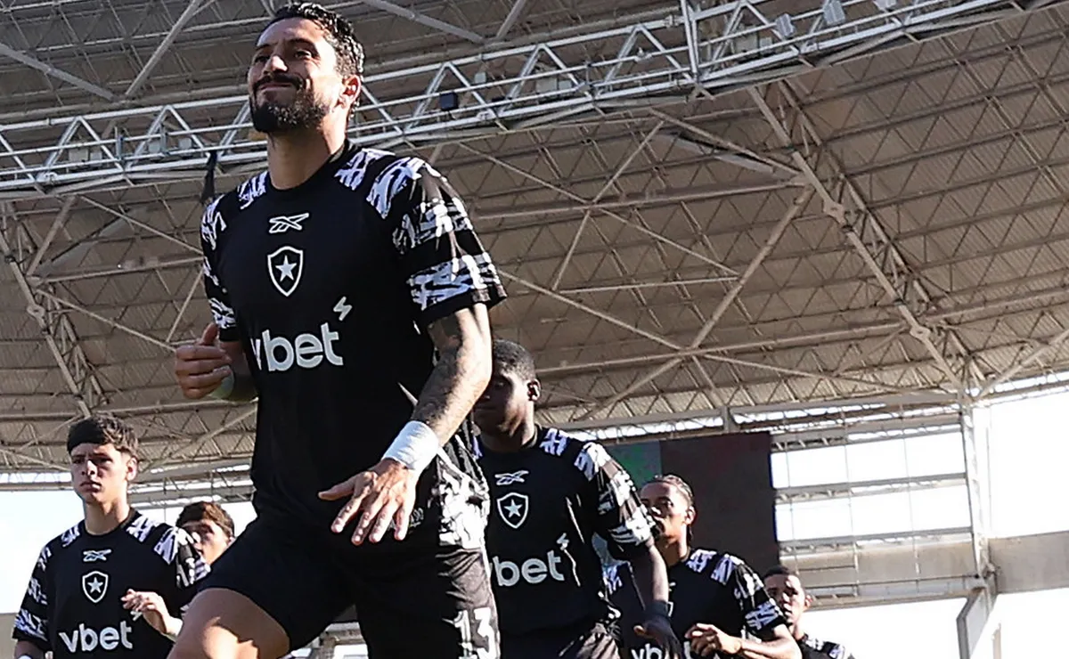 Com desfalques de Danilo e Arthur Cabral, Botafogo divulga lista de ...