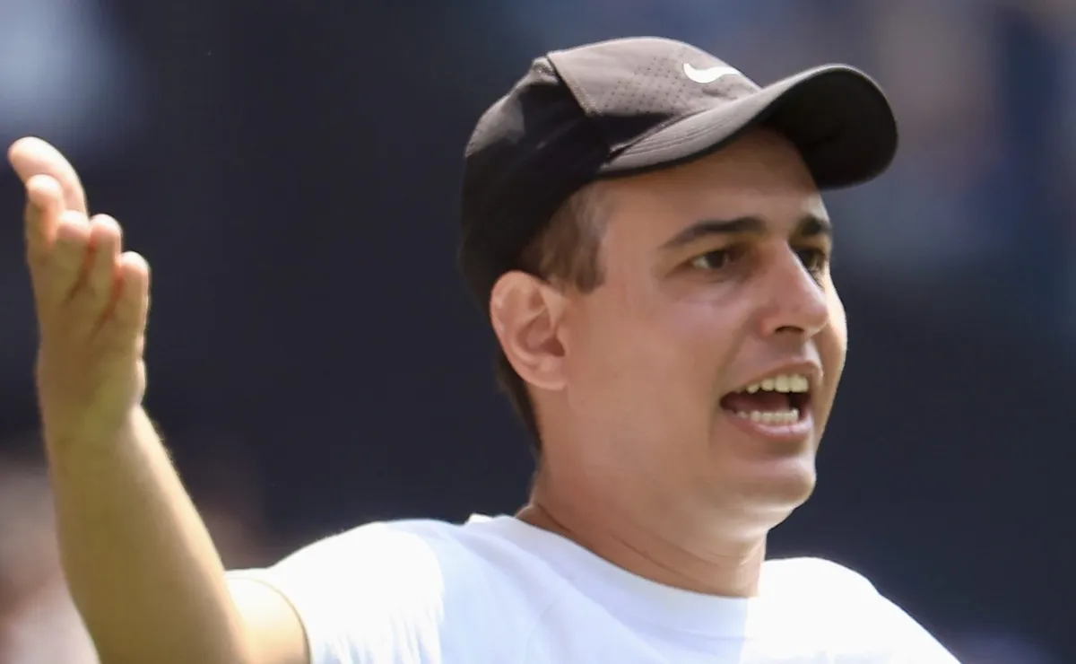 Corinthians acelera busca por novo comando, após saída de Piccinato