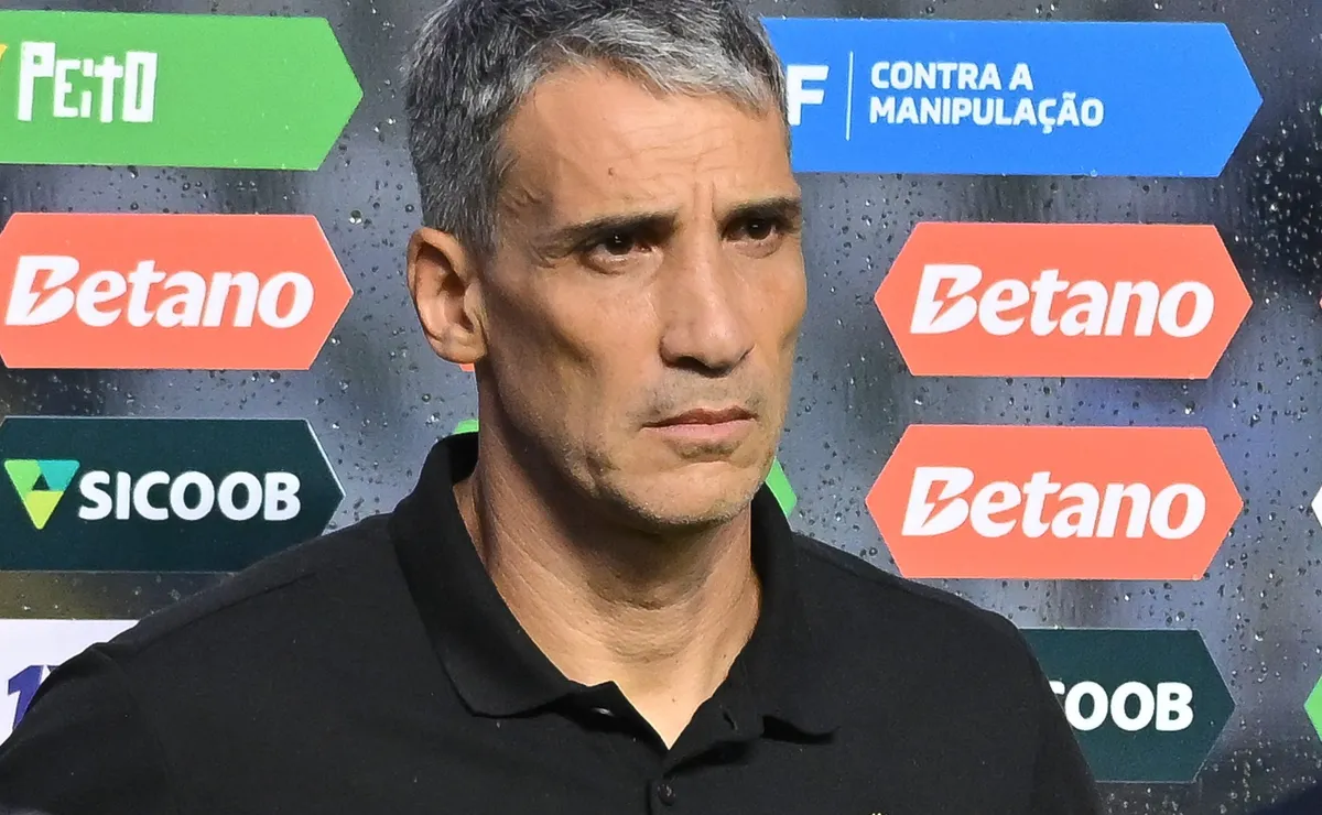Zé Vitor é aprovado por Vojvoda e Santos decide fazer proposta oficial