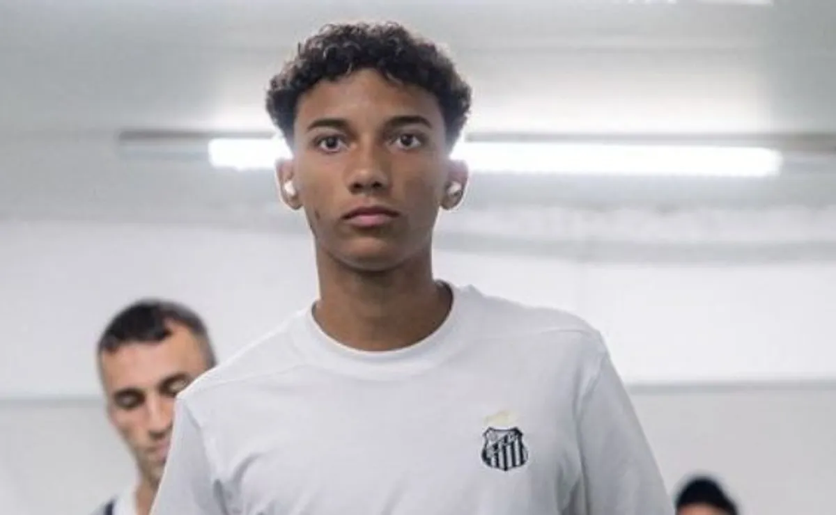 Robinho Jr define futuro no Santos após reunião e avança em renovação