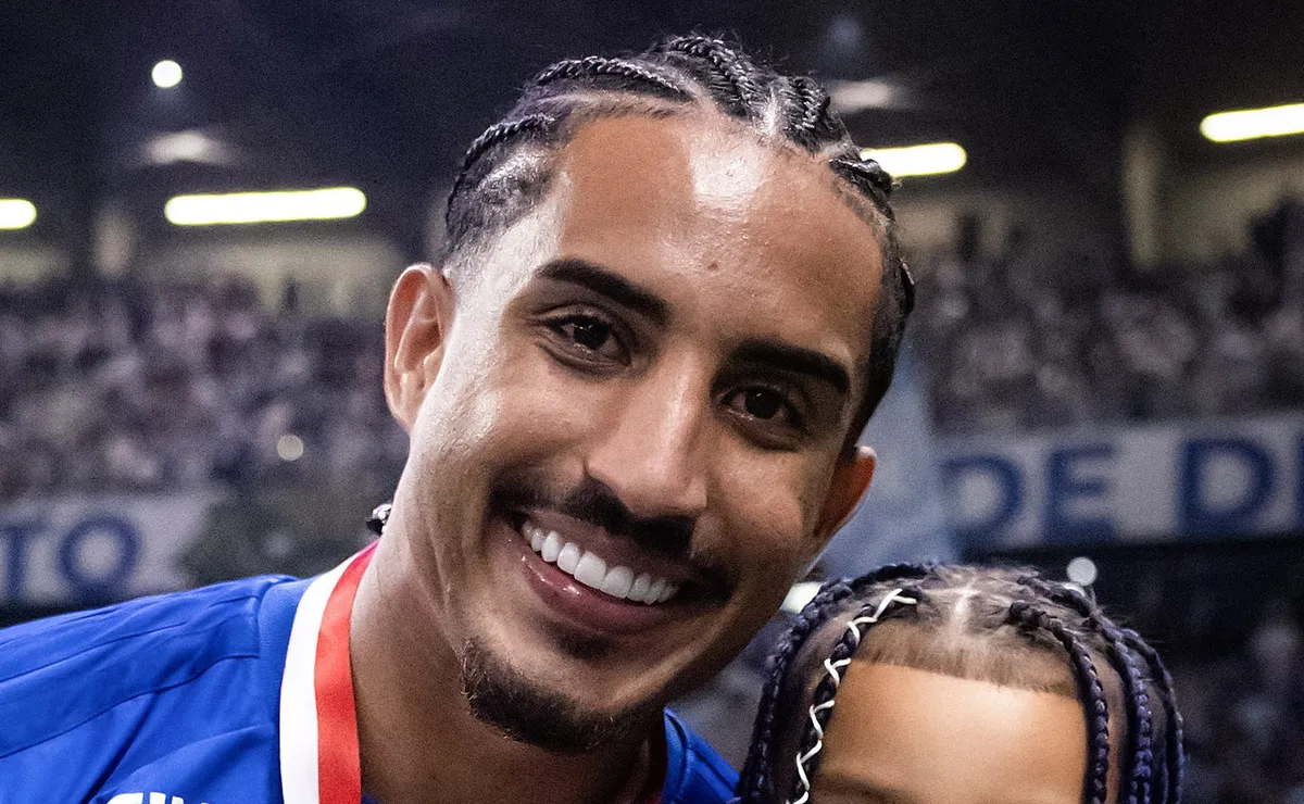Christian provoca Éverson após briga generalizada em Cruzeiro X Atlético-MG