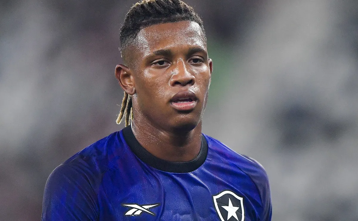 Danilo volta a citar Palmeiras em nova entrevista
