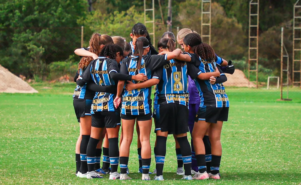 Internacional e Grêmio vencem ida das semis do Gaúcho Feminino Sub-15