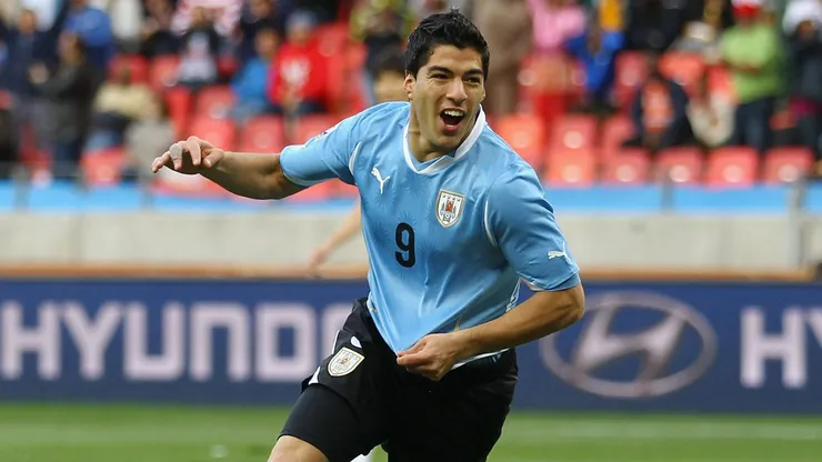 Suárez: o atacante histórico e decisivo do Uruguai em Copas