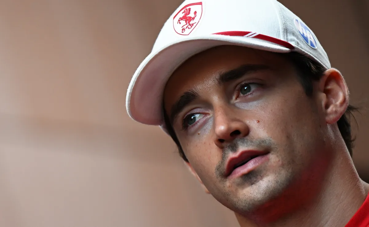 Leclerc provoca climão na Ferrari após batida em Mônaco