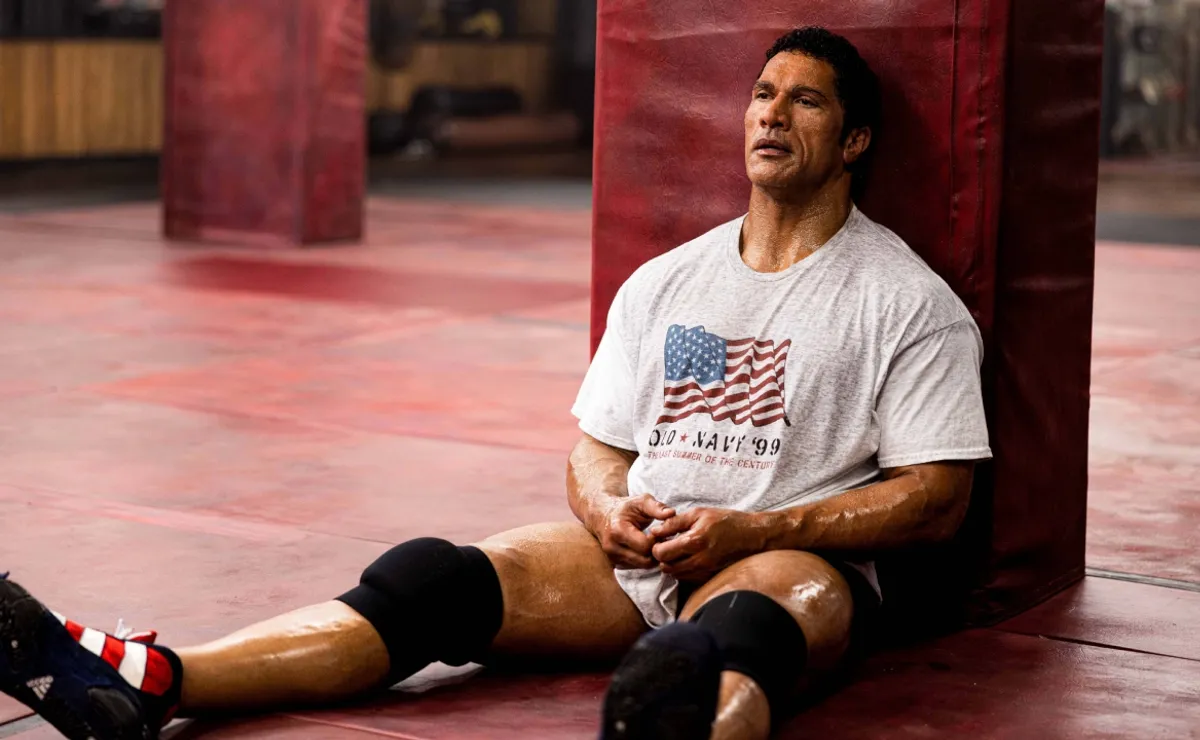 Dwayne Johnson Admits He Wanted an Oscar Nomination for 'The Smashing ...